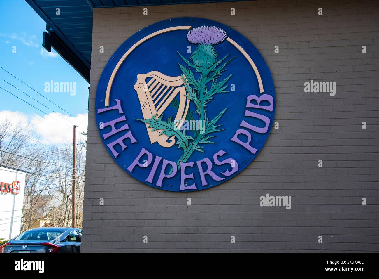 Pipers pub hi-res stock photography and images - Alamy