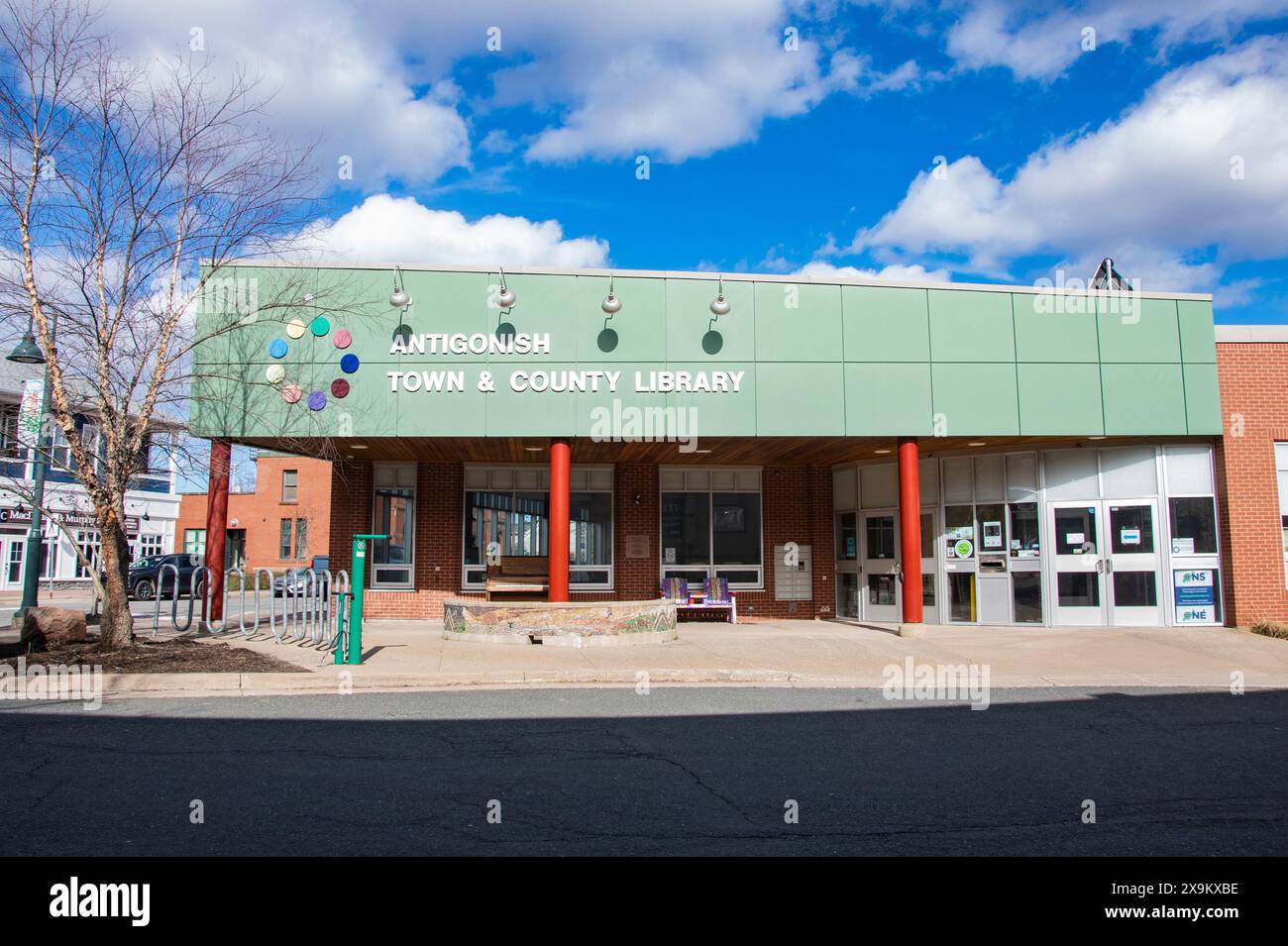 Downtown public building hi-res stock photography and images - Alamy