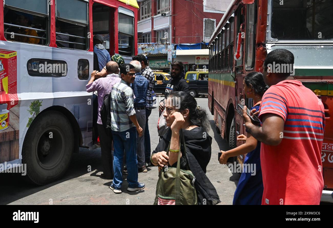 Mumbai, India. 01st June, 2024. MUMBAI, INDIA - JUNE 1: BEST runs extra ...