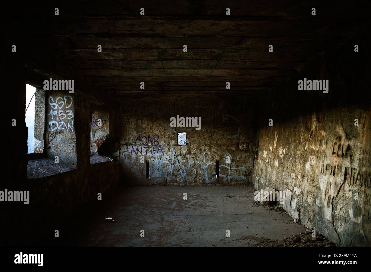 Bunker window hi-res stock photography and images - Alamy