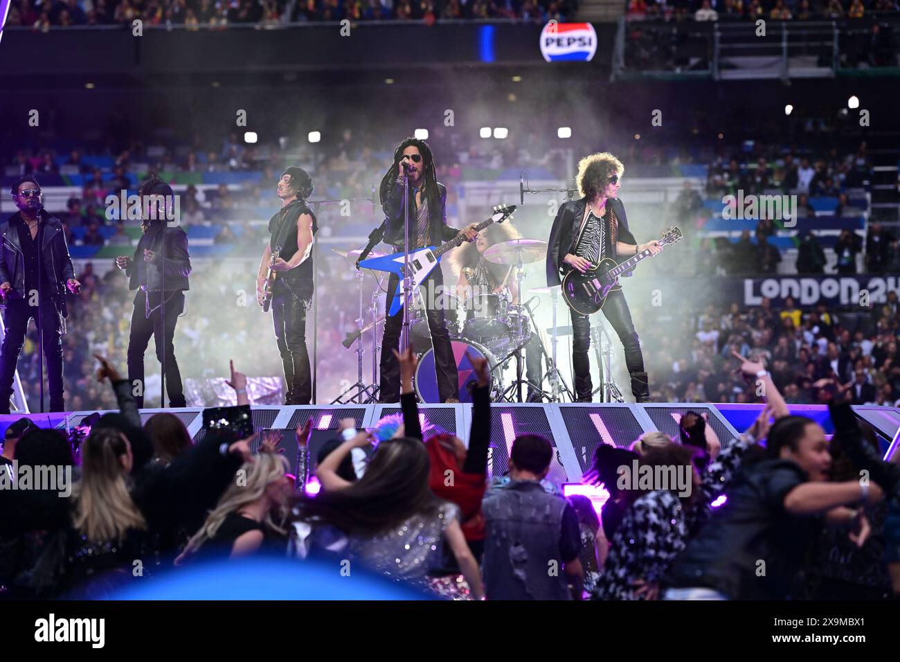 Lenny kravitz 2024 hi-res stock photography and images - Alamy