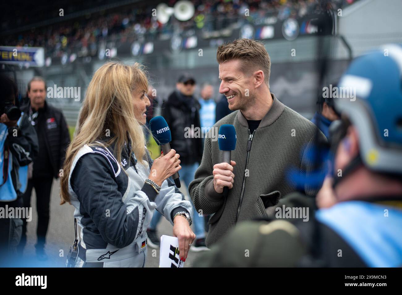 Nico Huelkenberg (Haas F1 Team Formel 1 Rennfahrer), Eve Scheer (RTL ...