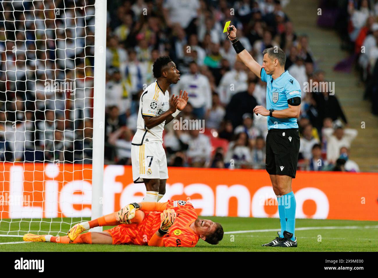 Gregor Kobel, Vinicius Junior, Slavic Vincic during during Champions ...
