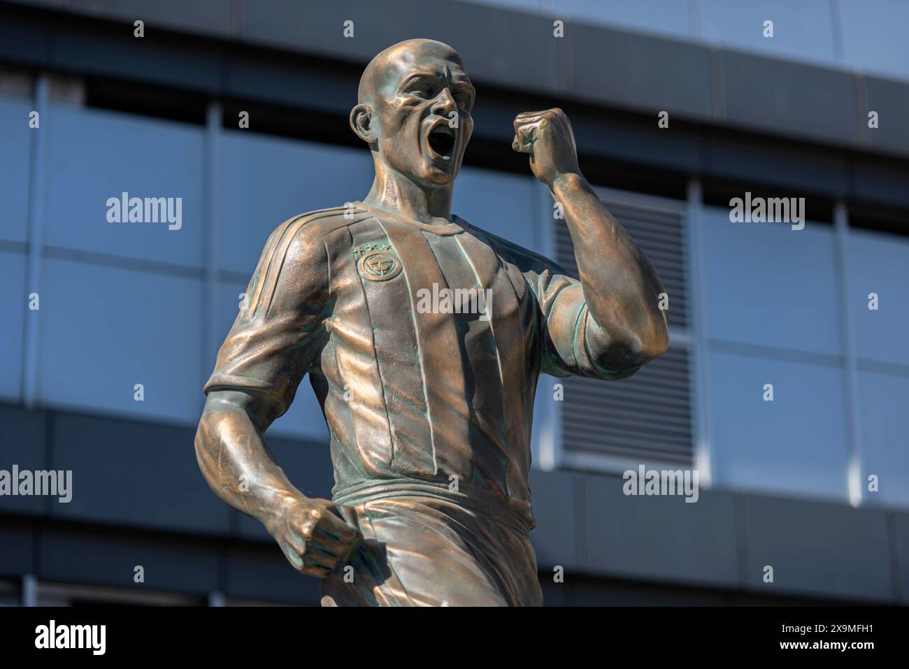 ISTANBUL, TURKEY - JUNE 1, 2024: Statue of Alex De Souza, the legendary ...