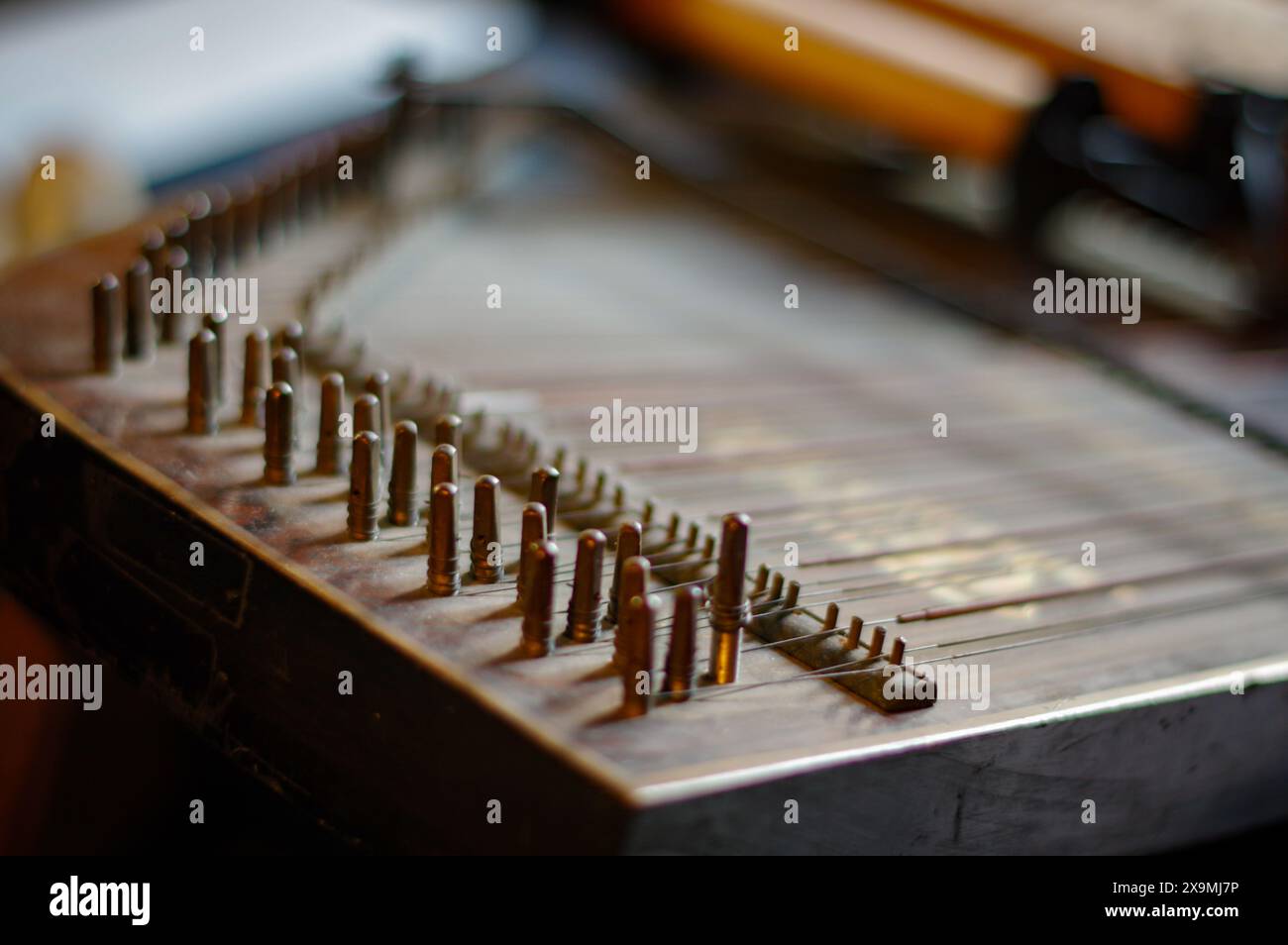 Zither instrument hi-res stock photography and images - Alamy