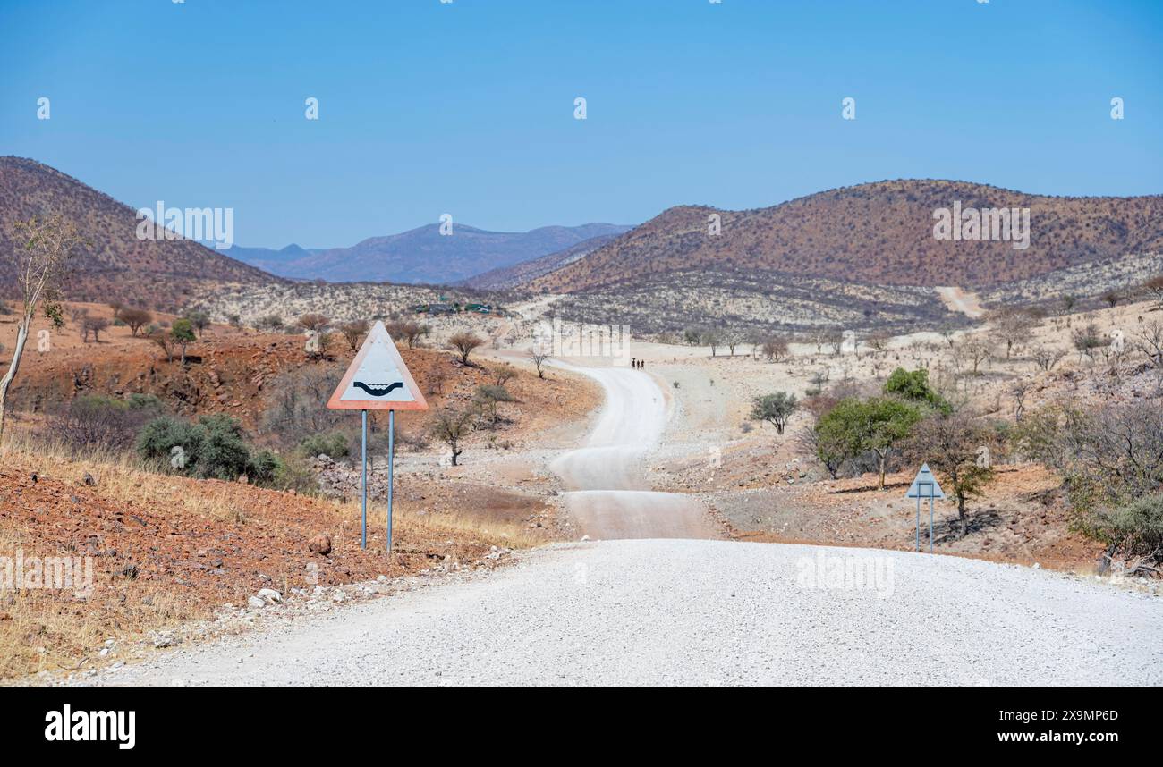 River crossing hi-res stock photography and images - Alamy