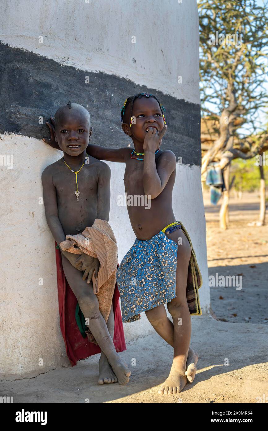 Traditional Hakaona children in their village, in the morning light ...