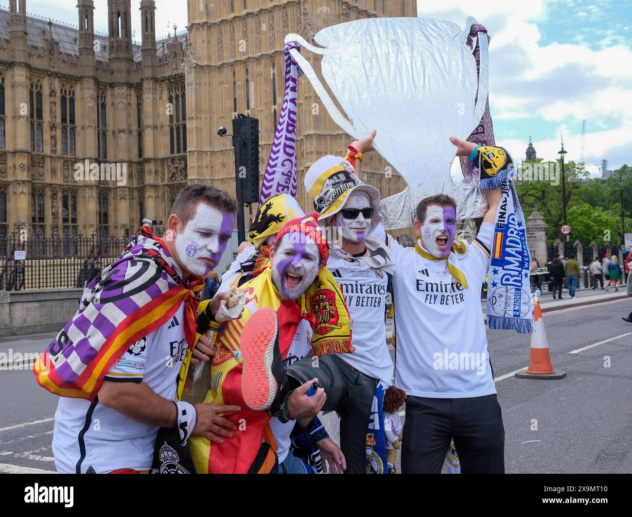 London, UK, 1st June, 2024. Real Madrid fans pose for photos on ...