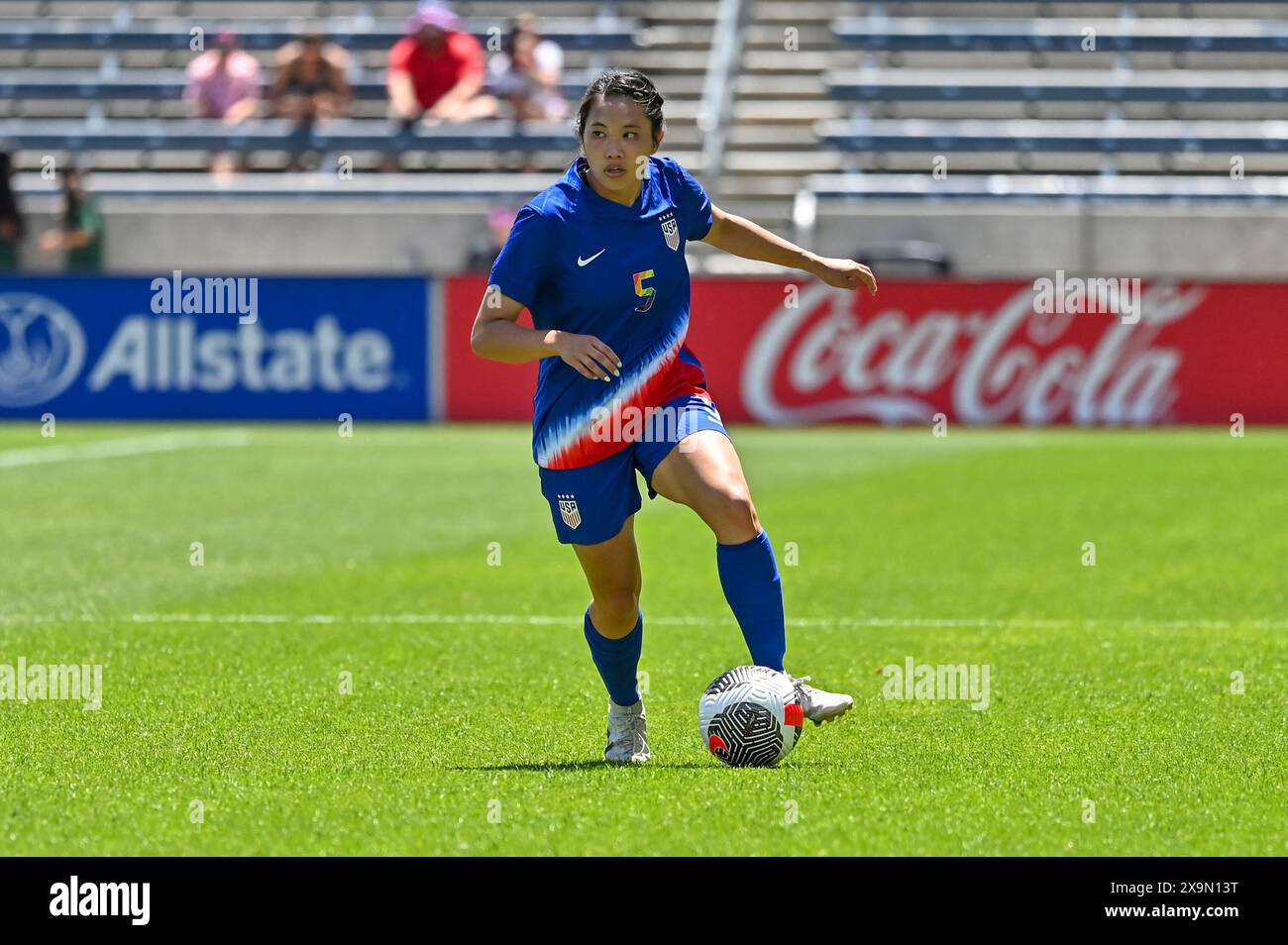 Commerce City, CO, USA. 01st June, 2024. US midfielder, Gracie ...