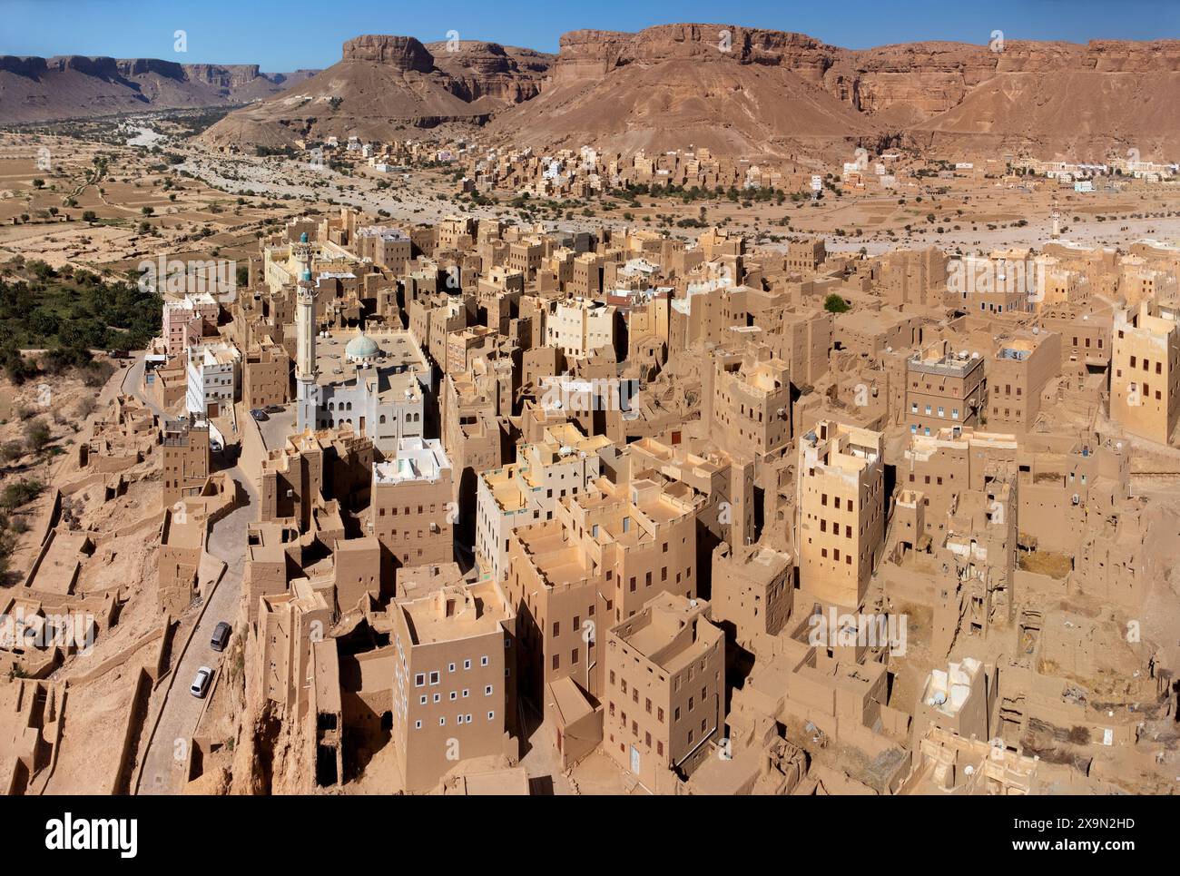 Al Hajarayn, or Hagarein, is a town in Wadi Dawan region in Hadhramaut ...