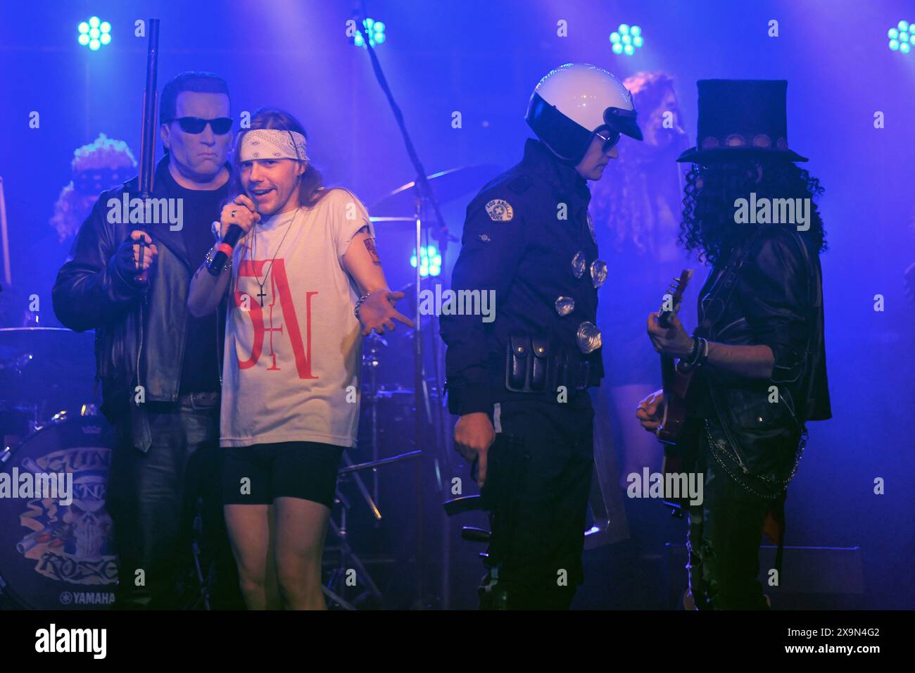 Rose Gun - The Guns N' Roses Legend (Tribute Band Stock Photo - Alamy