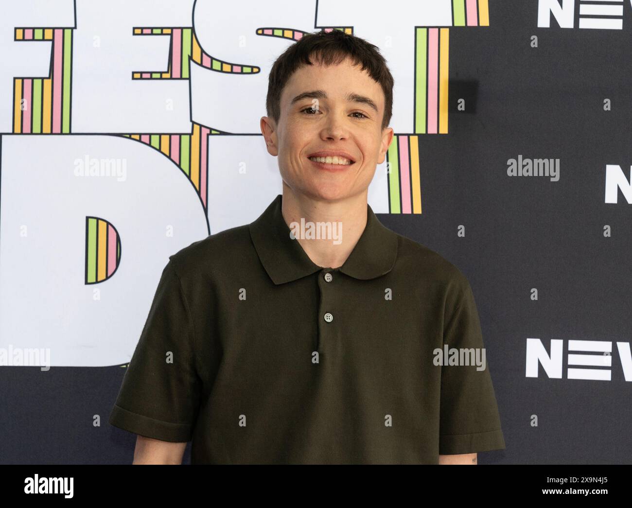 Close to you elliot page hi-res stock photography and images - Alamy