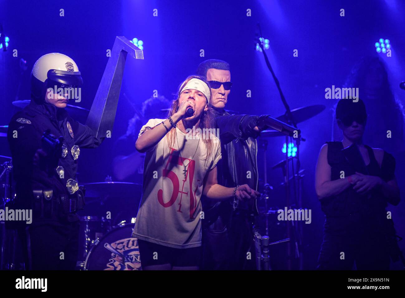 Rose Gun - The Guns N' Roses Legend (Tribute Band Stock Photo - Alamy