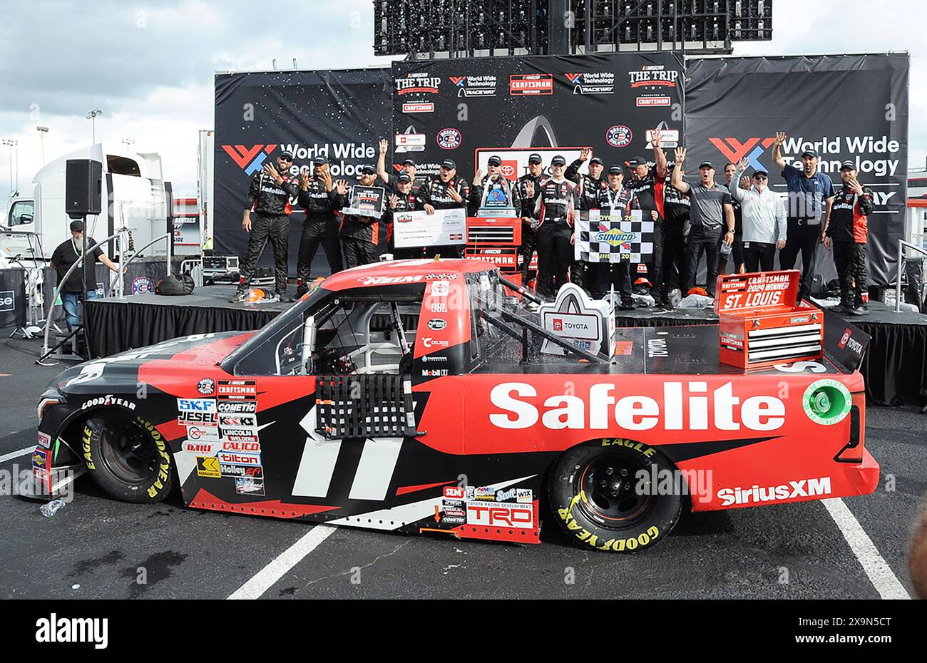 Tricon garage hi-res stock photography and images - Alamy