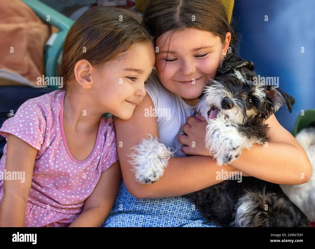 Two girls one dog hi-res stock photography and images - Alamy