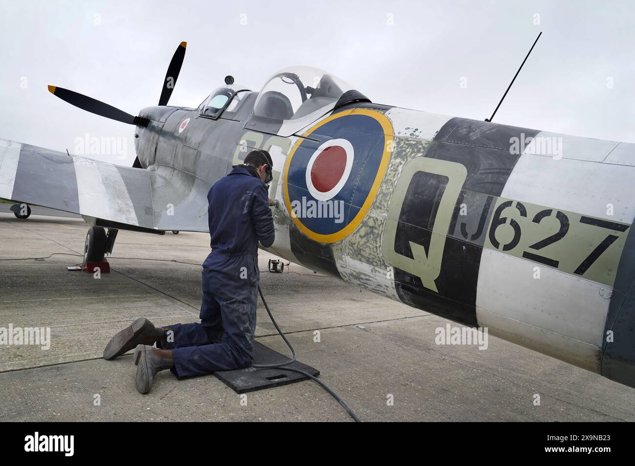 Alex Monk, Spitfire Pilot and Engineer at the Biggin Hill Heritage ...
