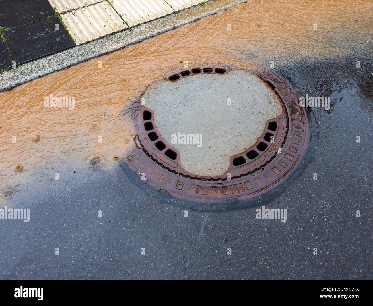 Storm water manhole hi-res stock photography and images - Alamy