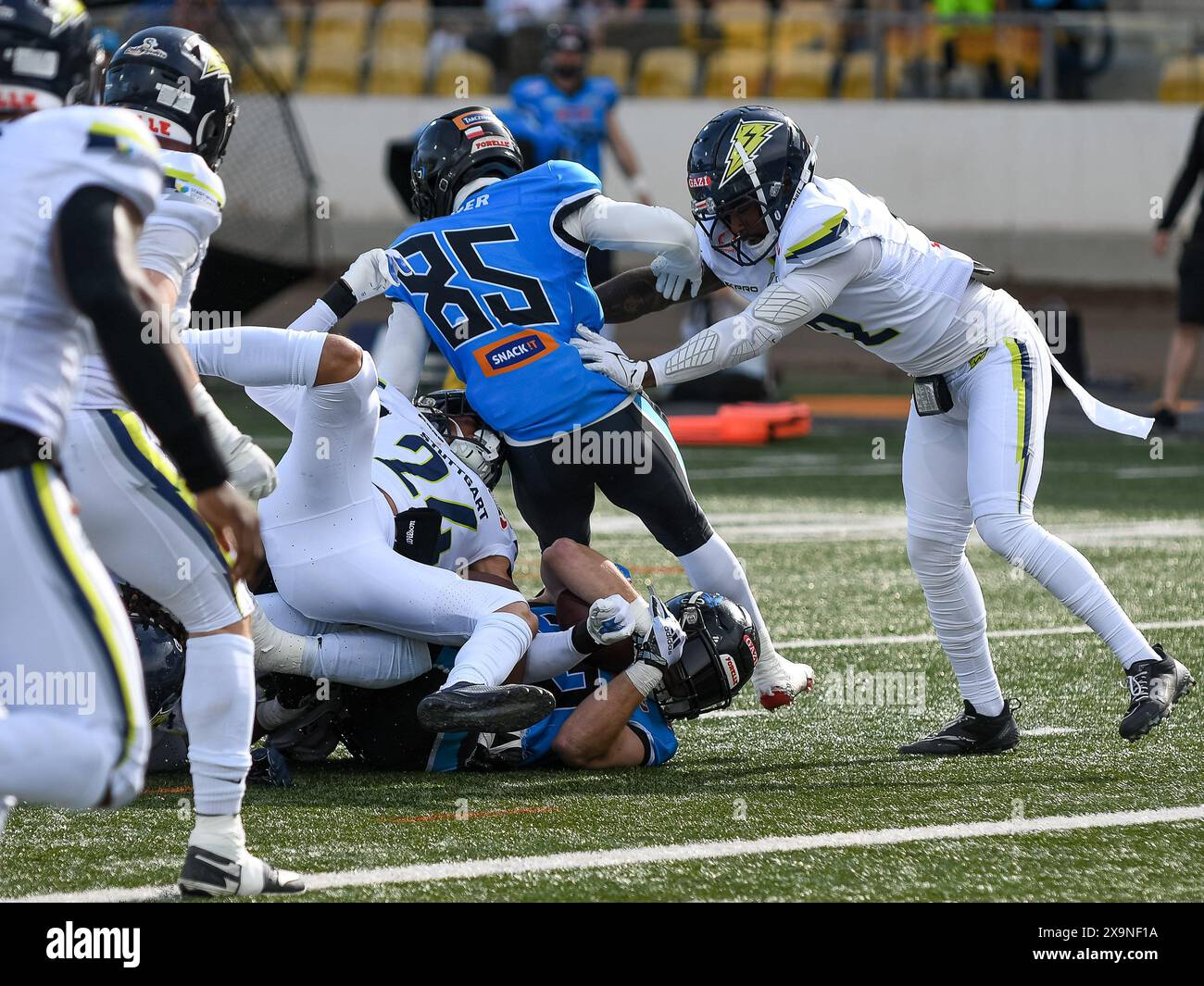 Christian bender hi-res stock photography and images - Alamy