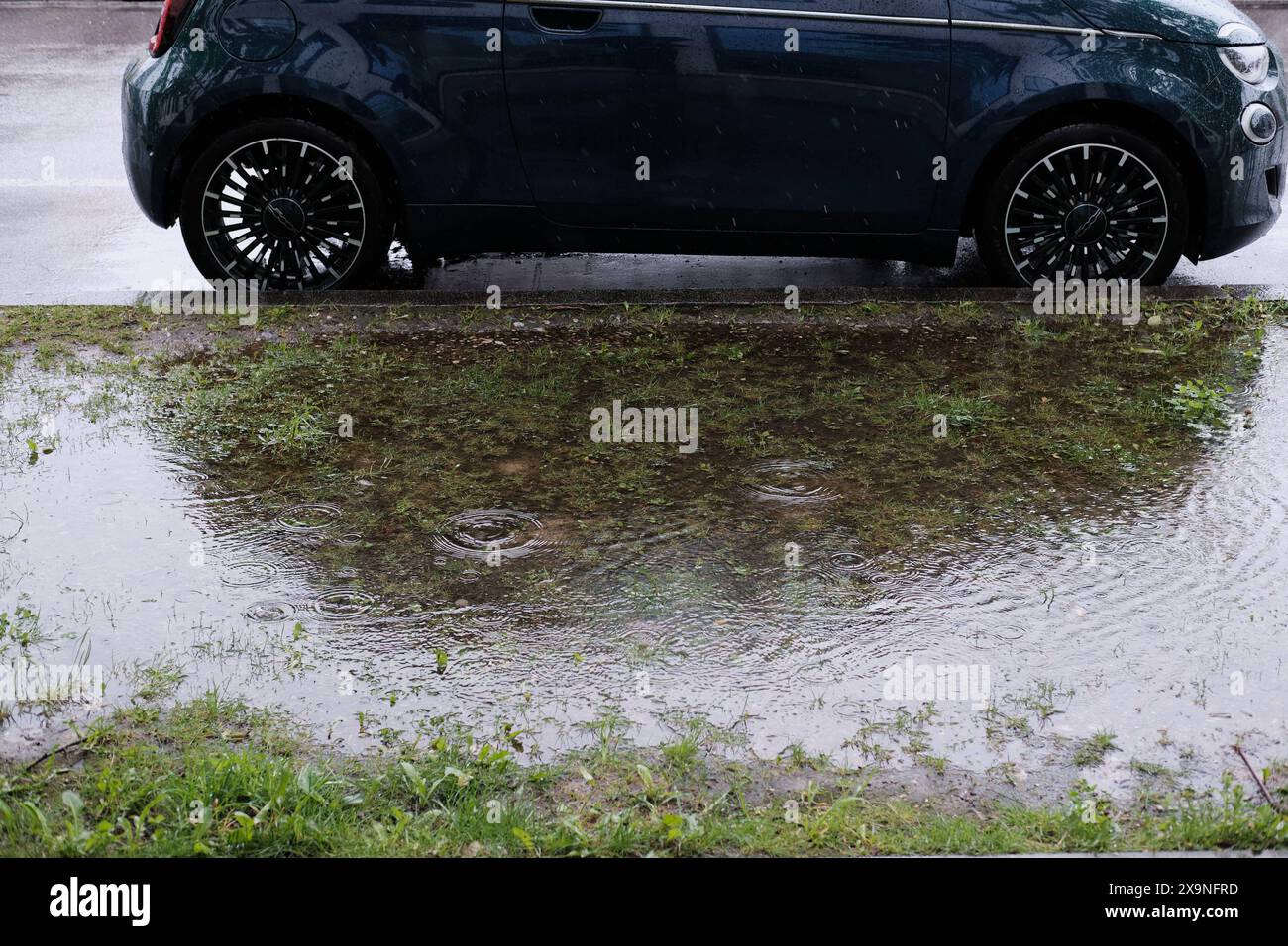 Schaden Durch Eindringendes Regenwasser Auto