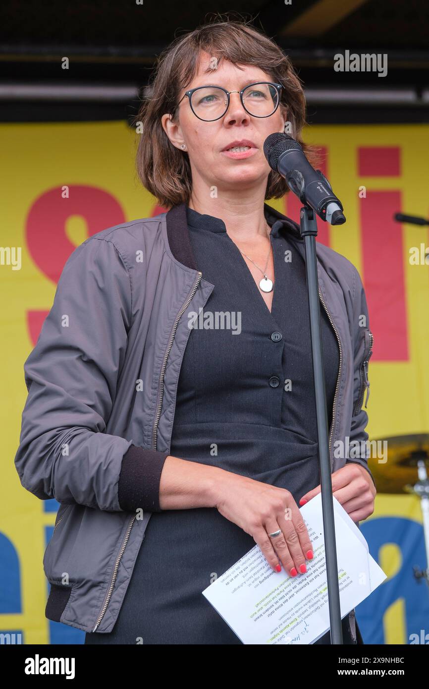 Cologne: Rally in the Deutzer Werft against right-wing extremism, Dr ...