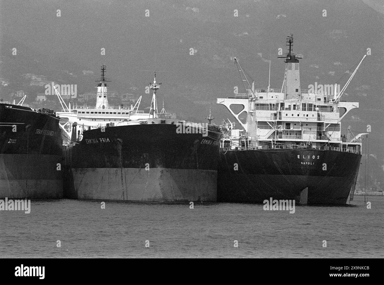 Ship dismantling Black and White Stock Photos & Images - Alamy