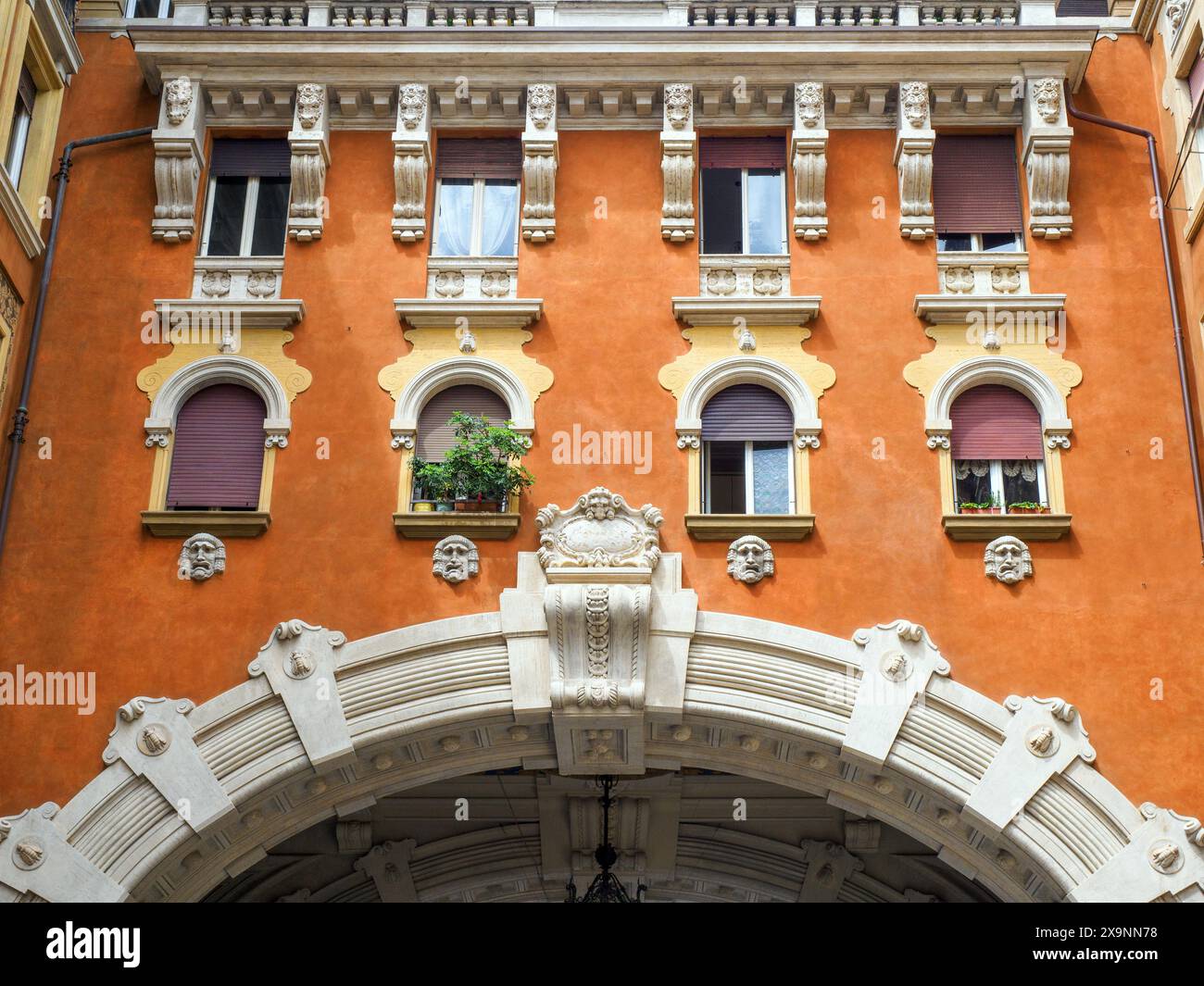 The arch between the Palace of the Ambassadors (Palazzo degli ...