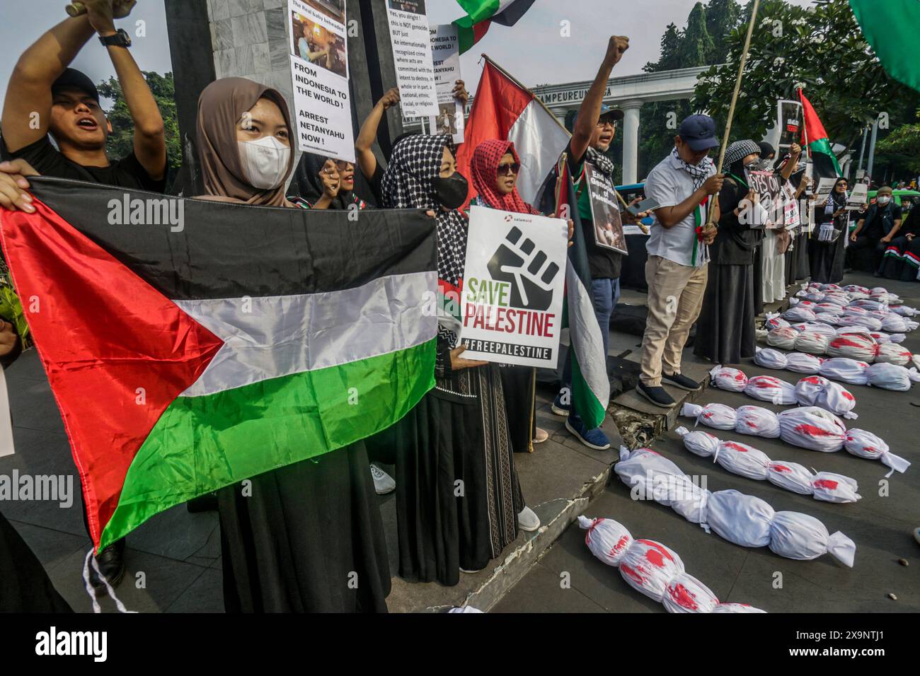 Bogor, Indonesia. 01st June, 2024. Pro-Palestinian protesters gather to ...