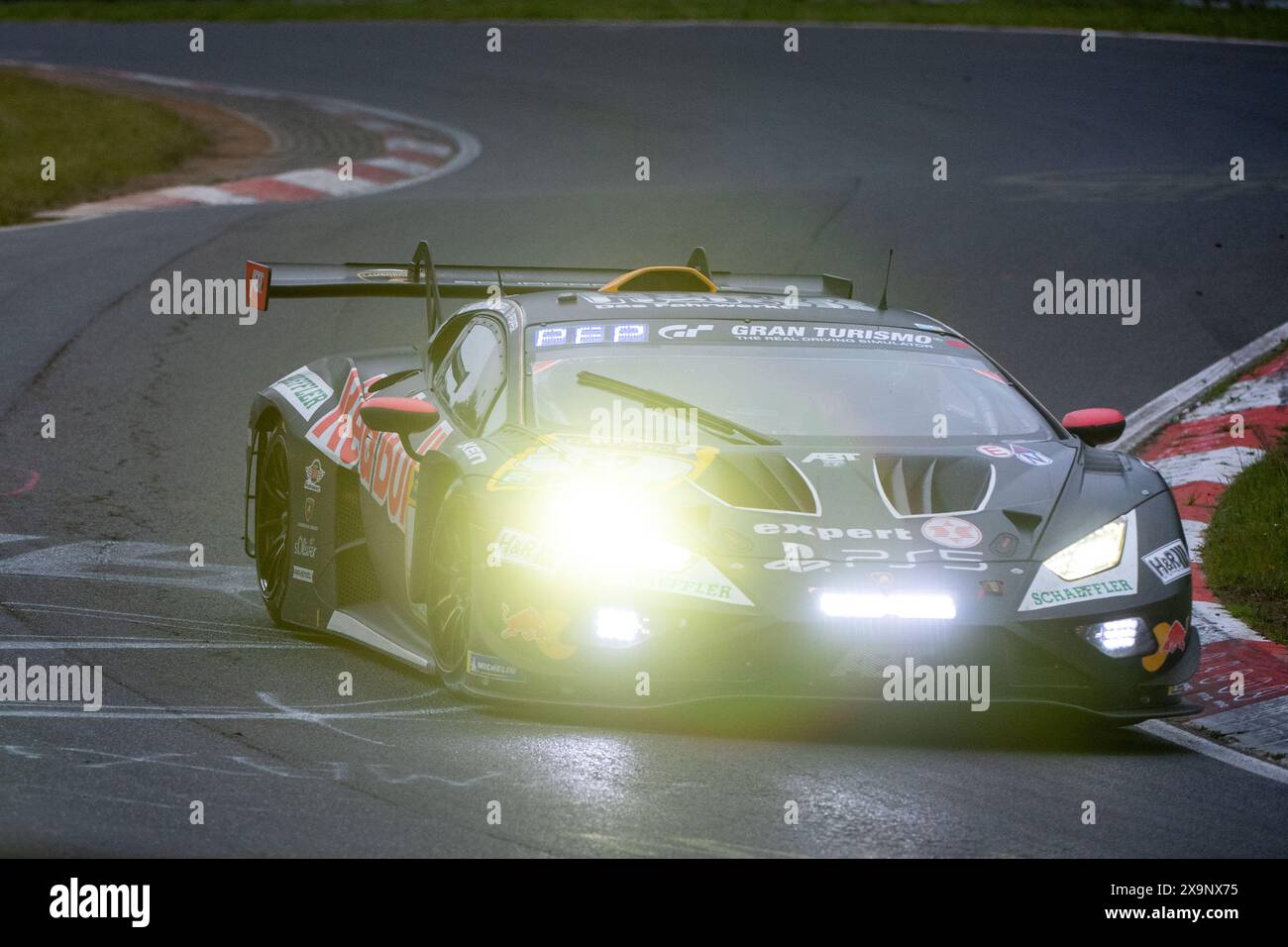 Kelvin van der Linde, Marco Mapelli, Jordan Pepper (Red Bull Team Abt ...