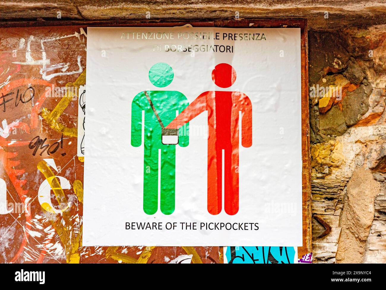pickpockets warning sign Venice Stock Photo - Alamy