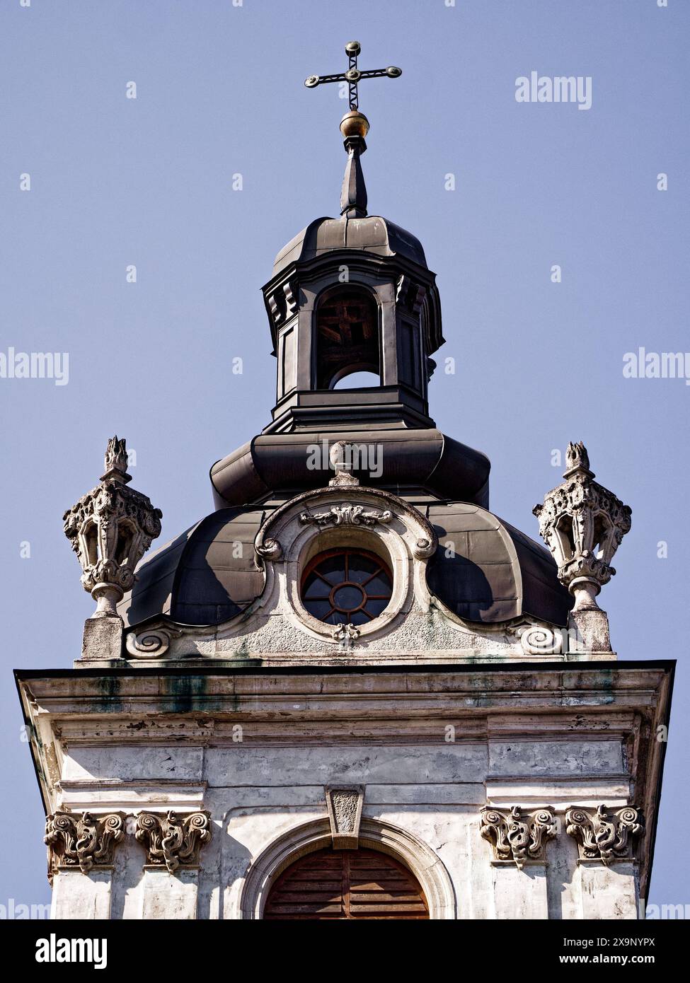Ornate facade historical architecture hi-res stock photography and ...