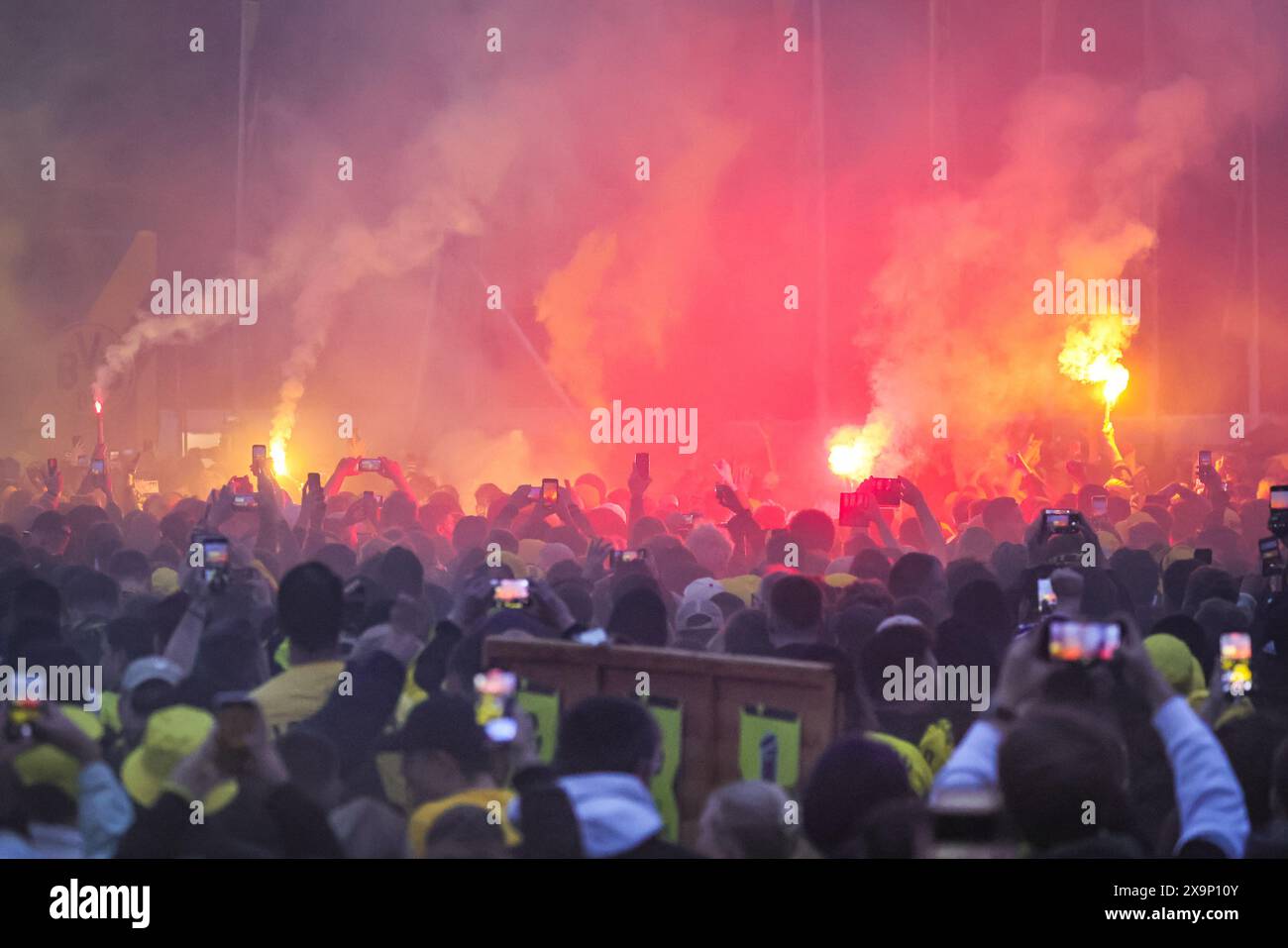 Soccer fans flares hi-res stock photography and images - Alamy