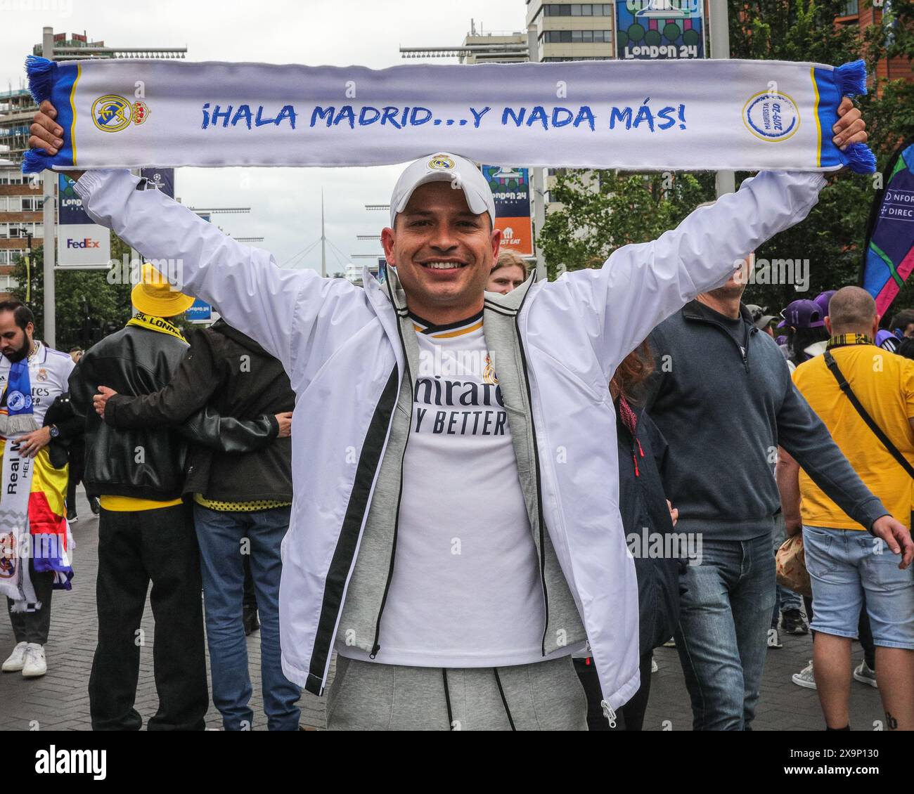 London, UK. 01st June, 2024. A Real Madrid fan with scarf. Borussia ...