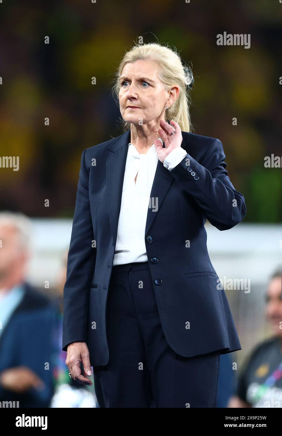 David read mbe hi-res stock photography and images - Alamy