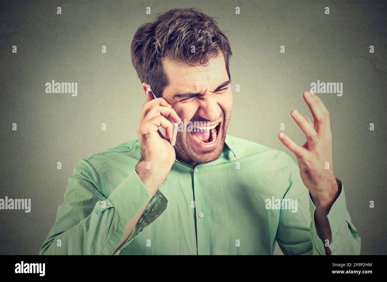 Man screaming cell hi-res stock photography and images - Alamy