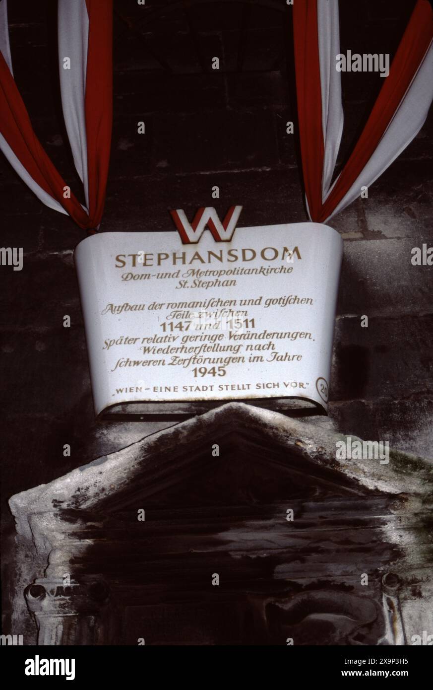 St stephens cathedral skeleton bones hi-res stock photography and ...