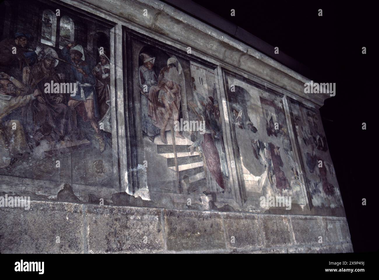 St stephens cathedral skeleton bones hi-res stock photography and ...