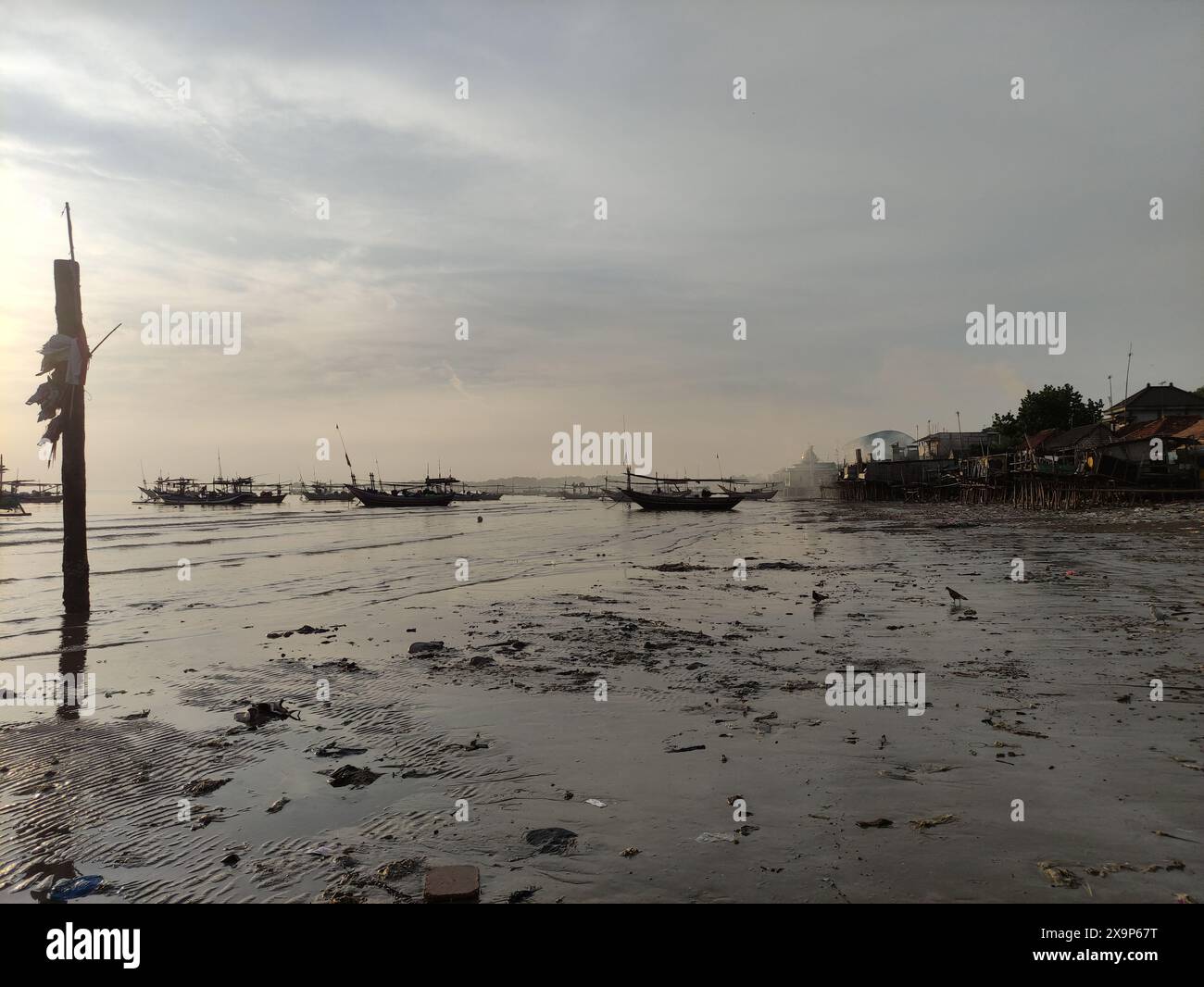 Tuban indonesia hi-res stock photography and images - Alamy