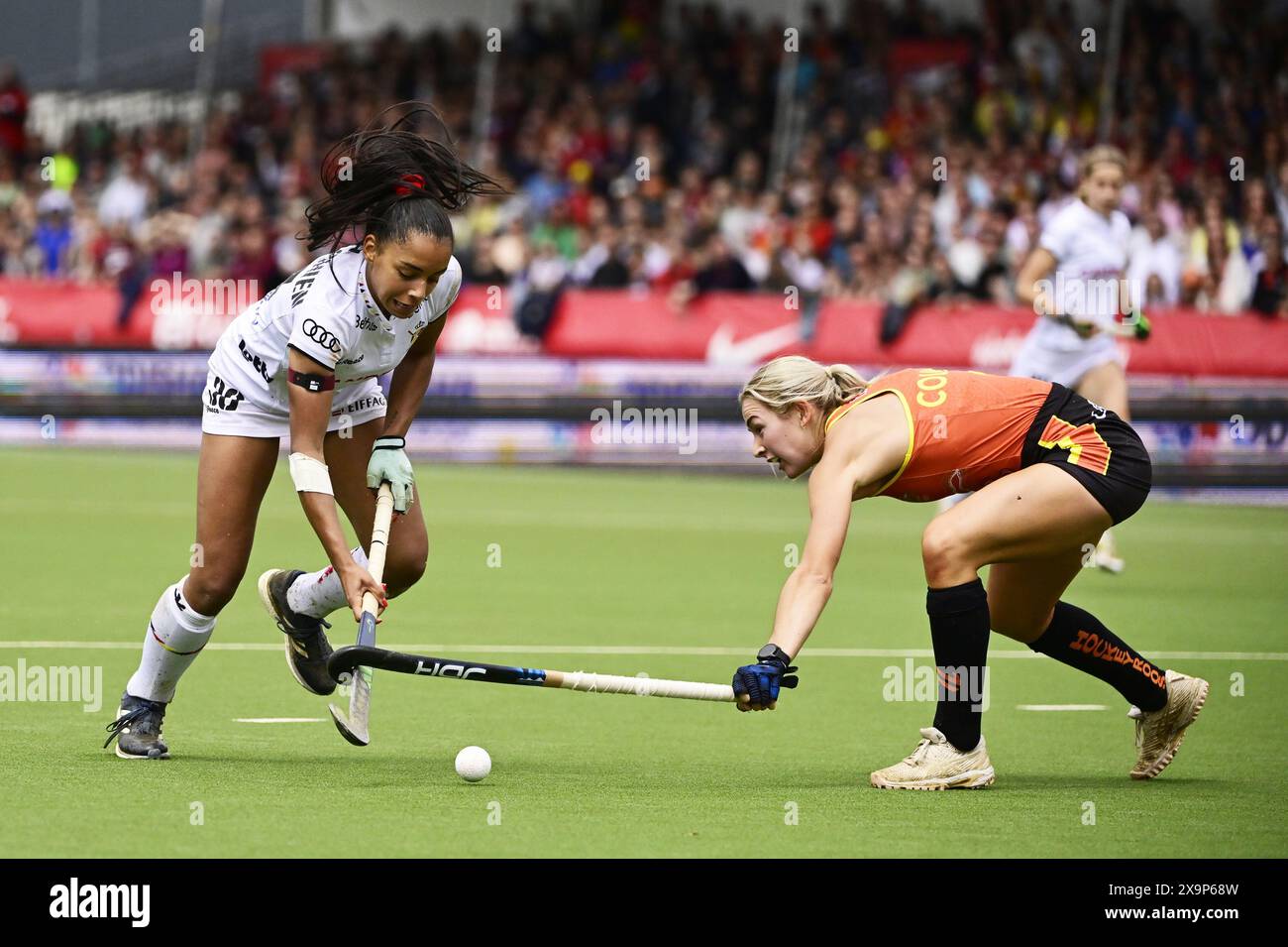 Claire colwill hi-res stock photography and images - Alamy