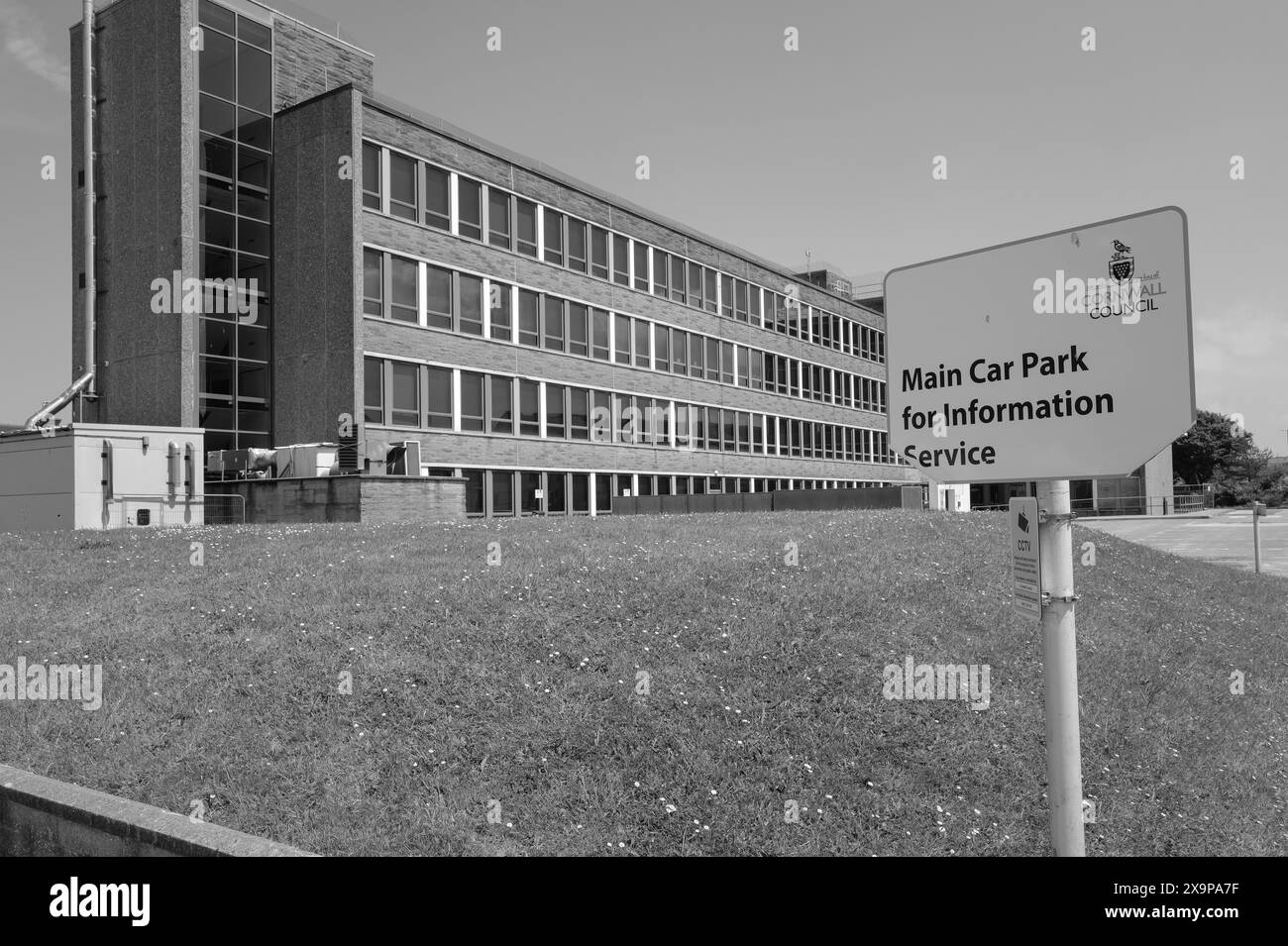 CORNWALL COUNTY COUNCIL OFFICES DOLCOATH AVENUE CAMBORNE CORNWALL TR14 8SX Stock Photo - Alamy