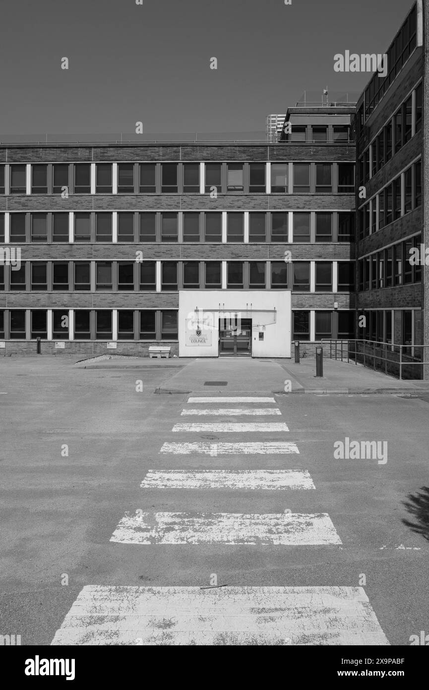 CORNWALL COUNTY COUNCIL OFFICES DOLCOATH AVENUE CAMBORNE CORNWALL TR14 8SX Stock Photo - Alamy