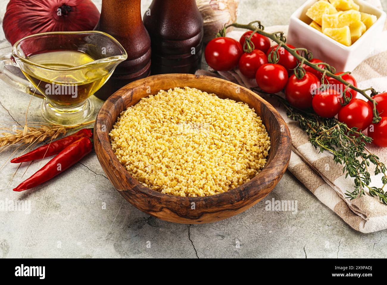 Italian cuisine - dry stelline pasta for bowl Stock Photo - Alamy