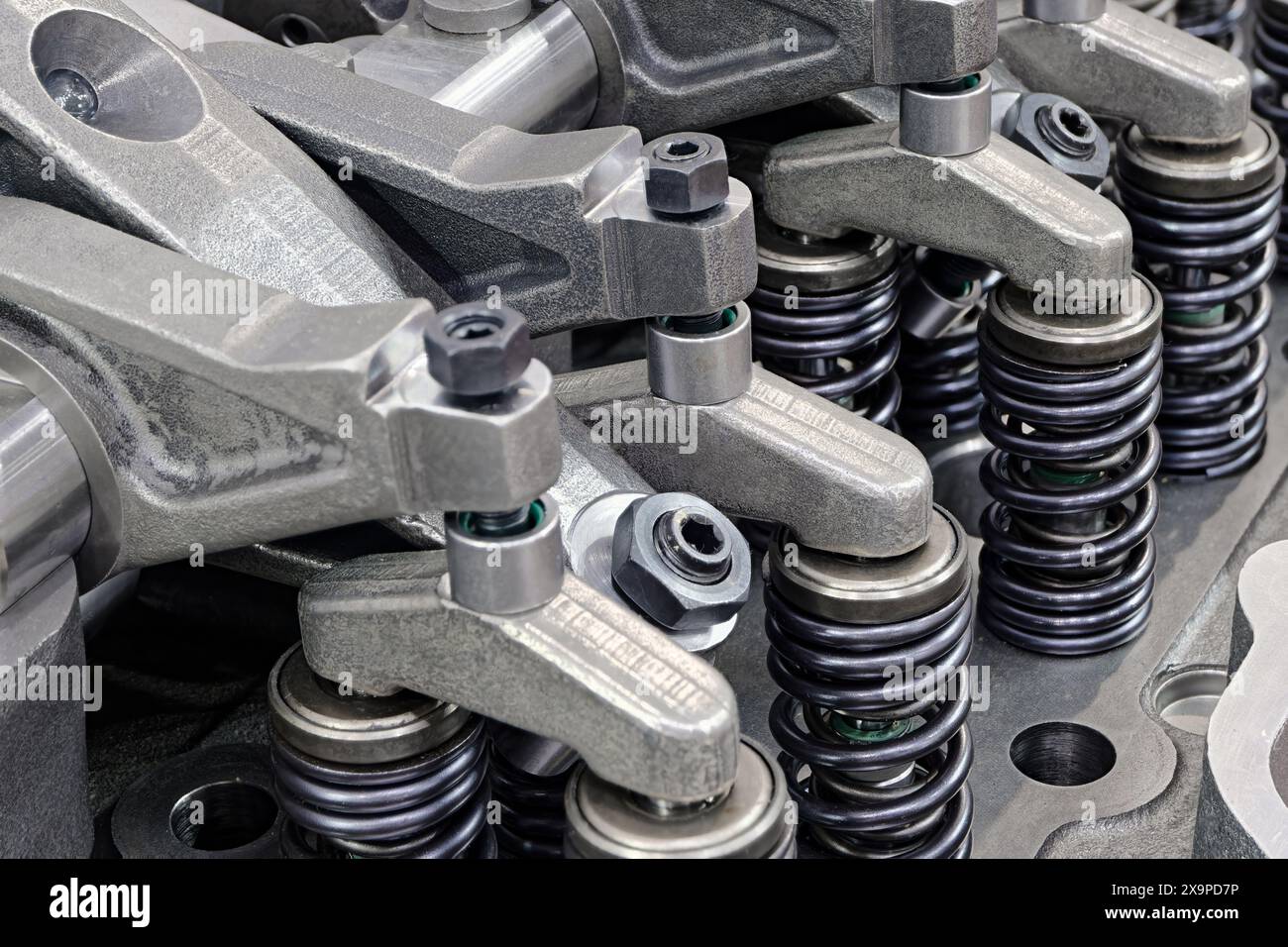 Cylinder head hi-res stock photography and images - Alamy