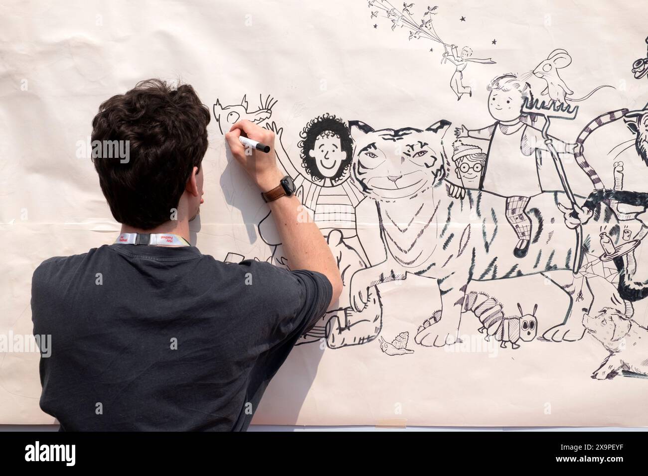 Tiger who came to tea illustrations hi-res stock photography and images ...