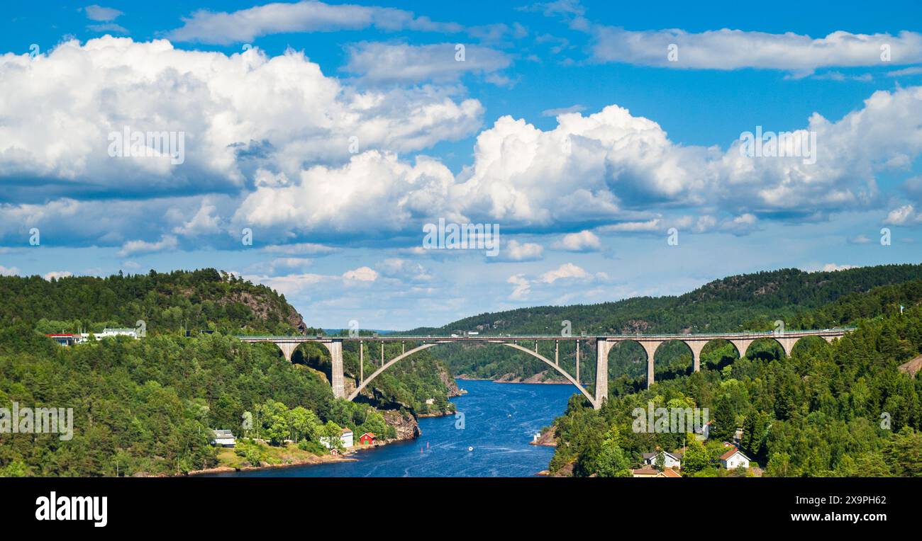 Old svinesund bridge hi-res stock photography and images - Alamy