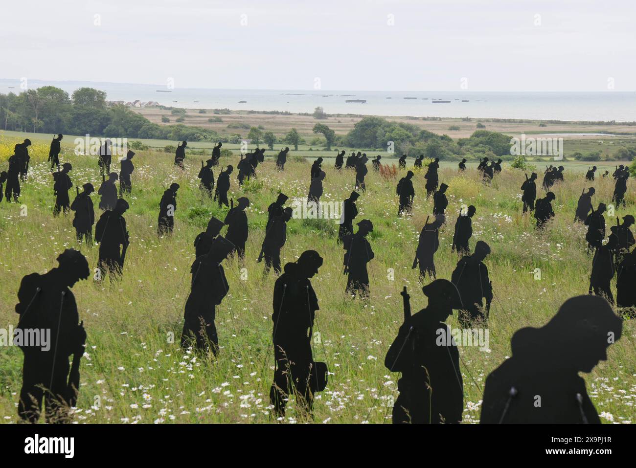 D day normandy silhouette hi-res stock photography and images - Alamy