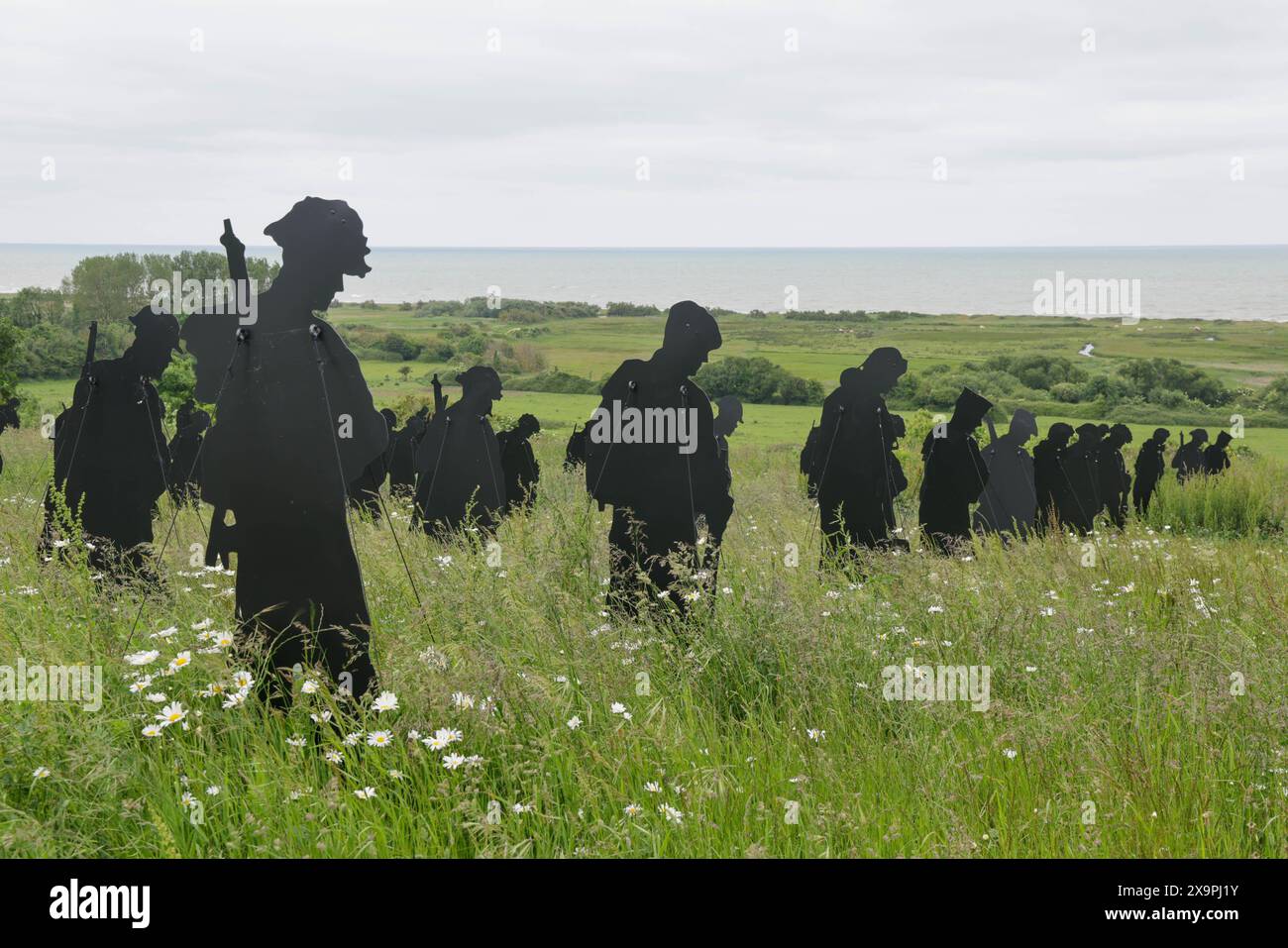 D day normandy silhouette hi-res stock photography and images - Alamy