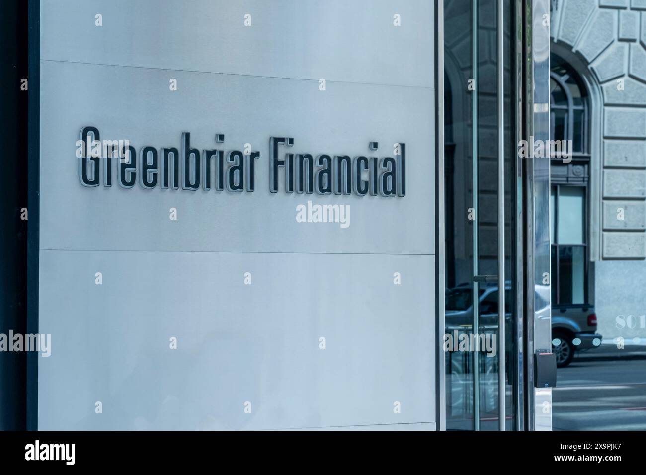 801 travis building hi-res stock photography and images - Alamy