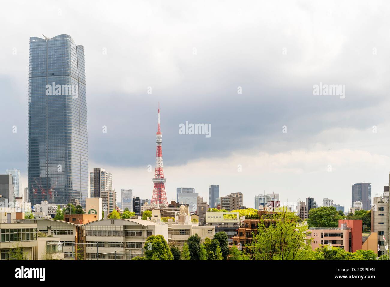 Azabudai hills mori jp tower hi-res stock photography and images - Alamy