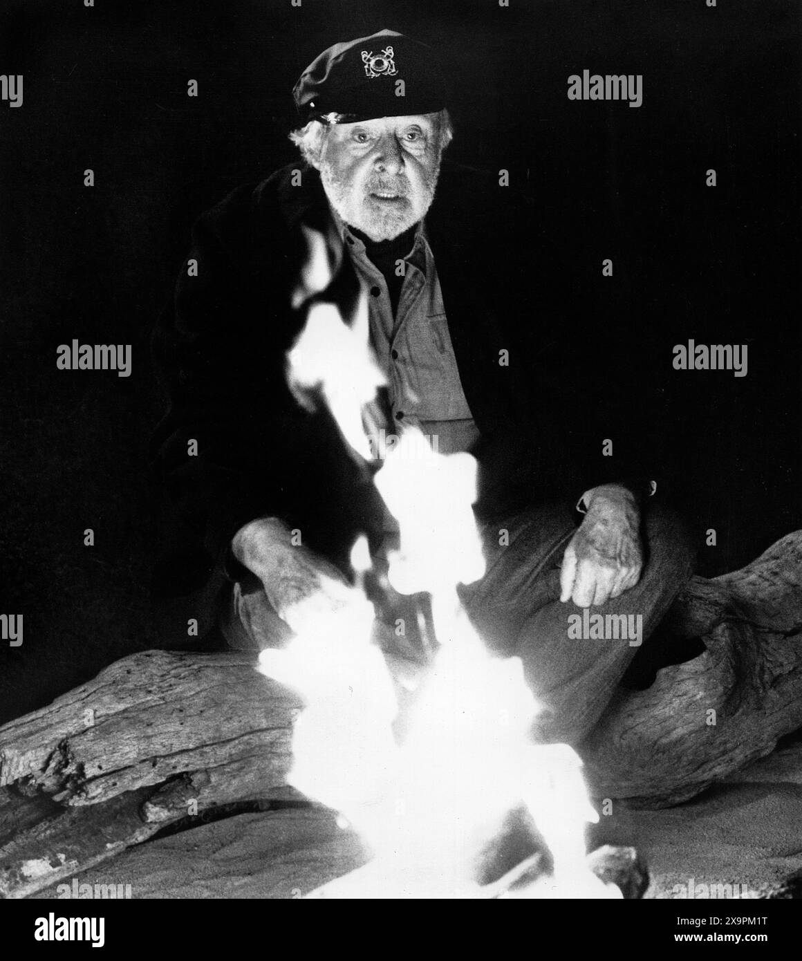 John Houseman, on-set of the film, "The Fog", AVCO Embassy Pictures ...