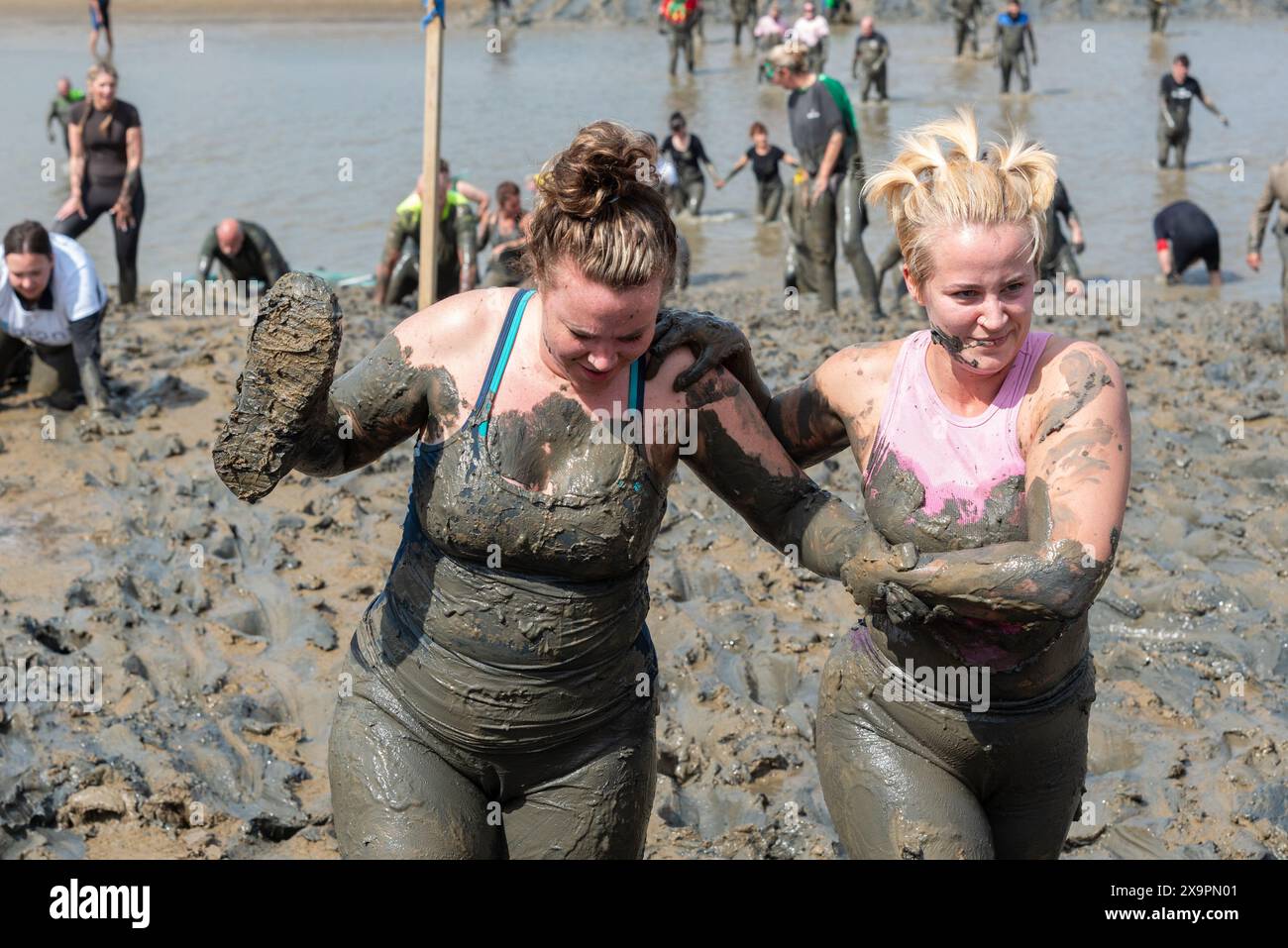 Promenade Park, Maldon, Essex, UK. 2nd Jun, 2024. Large numbers of ...
